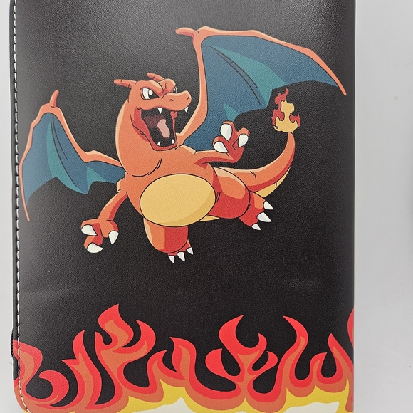 The Unbranded Brand | Toys | Charizard Binder Comes With 5 Sleeves ...